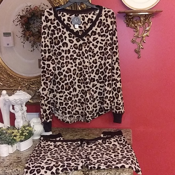 Pj Couture | Intimates & Sleepwear | 19 Pj Couture Leopard Pajama Set ...